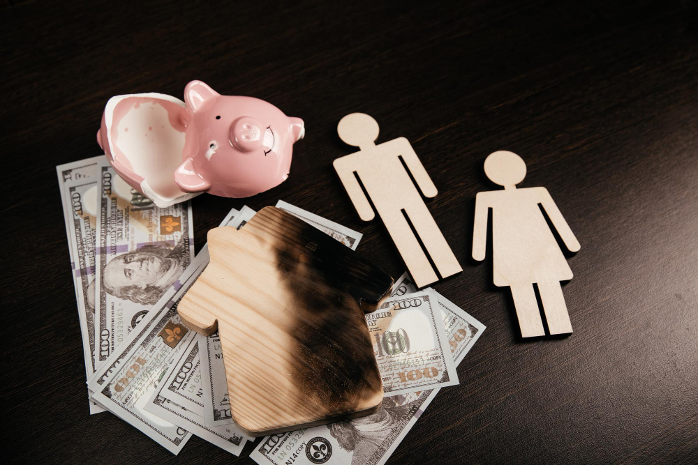 Navigating Financial Challenges During Divorce Navigating Financial Challenges During Divorce
